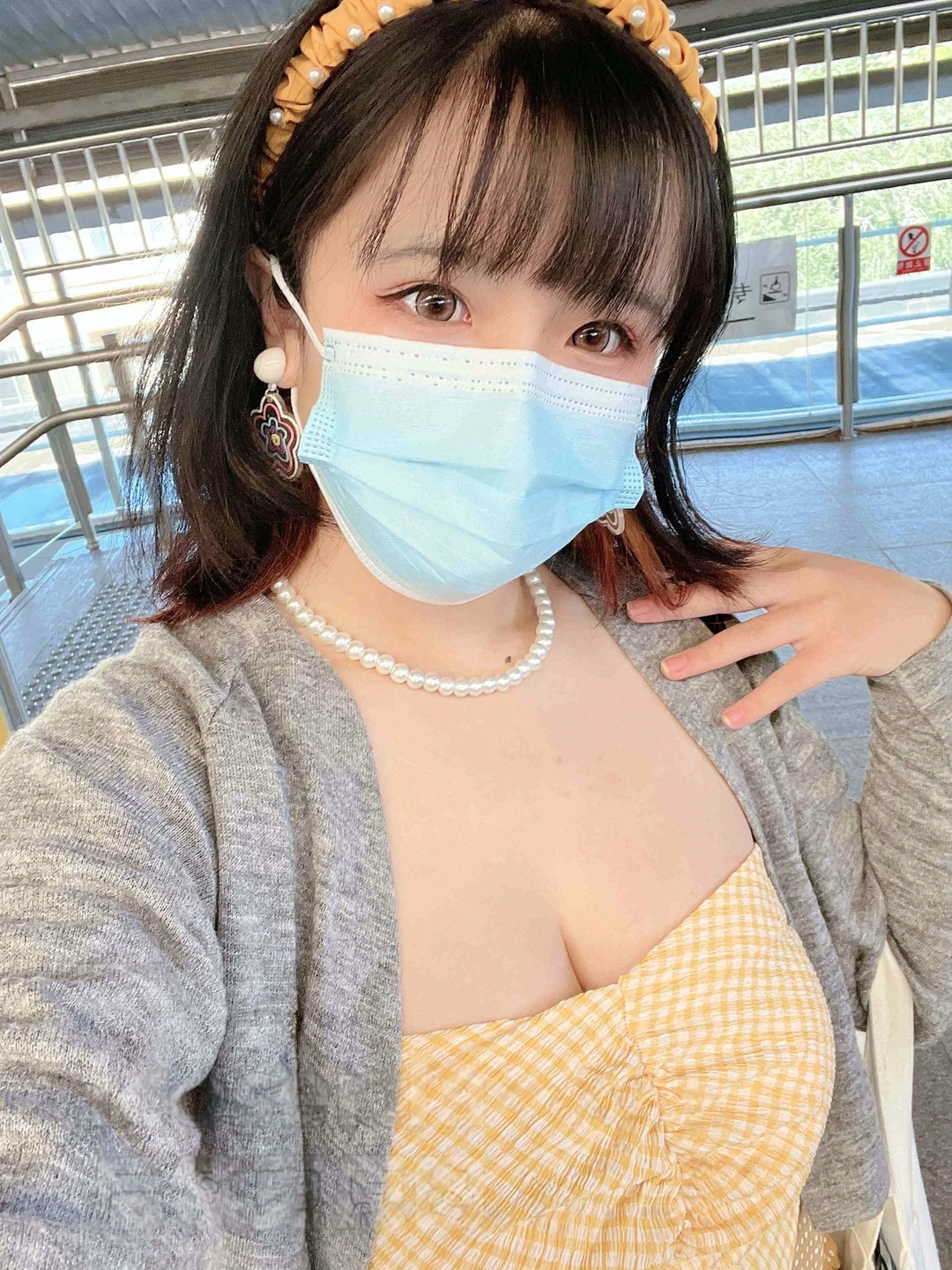 阿半今天很开心 – 黄色抹胸 [68P 1V] | 91绅士 | 超清写真集 | 91shenshi